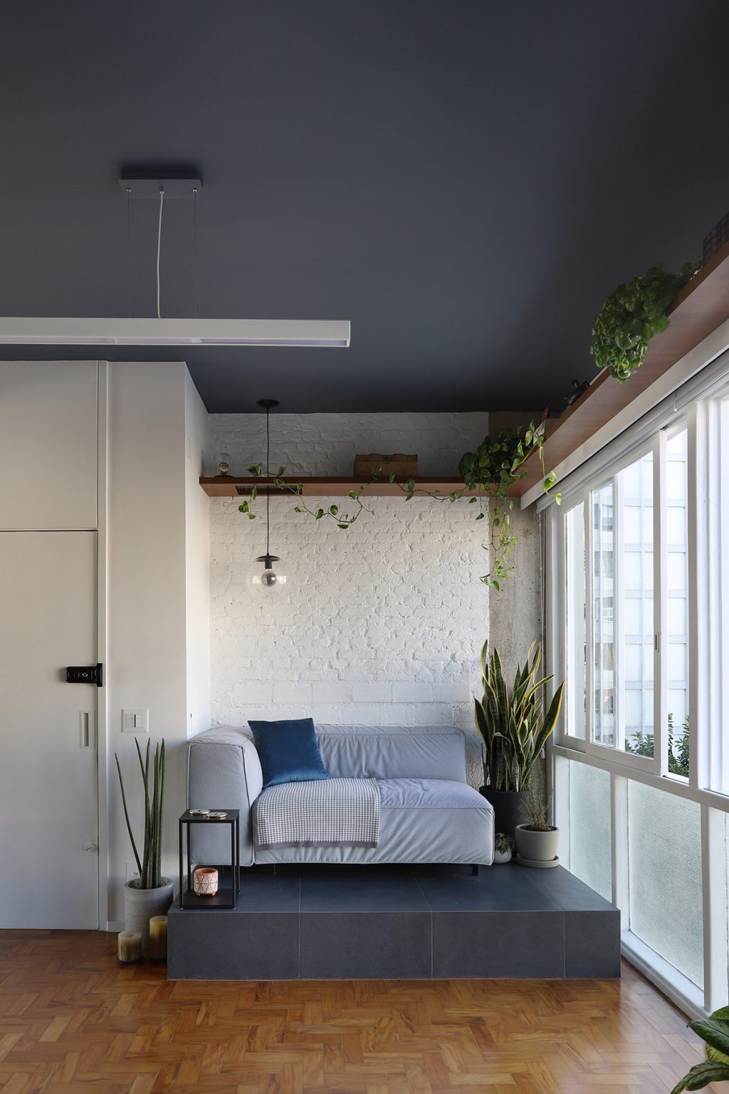 15 ideias de ambientes com piso de taco de madeira - Revestindo a Casa